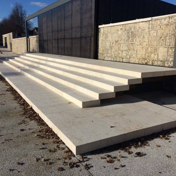 Kamnite stopnice - Kamnoseštvo IKA - UM